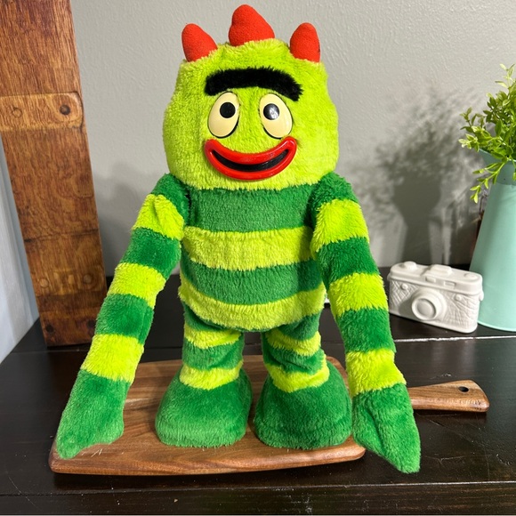 Nickelodeon | Toys | Yo Gabba Gabba Animated Brobee Character | Poshmark